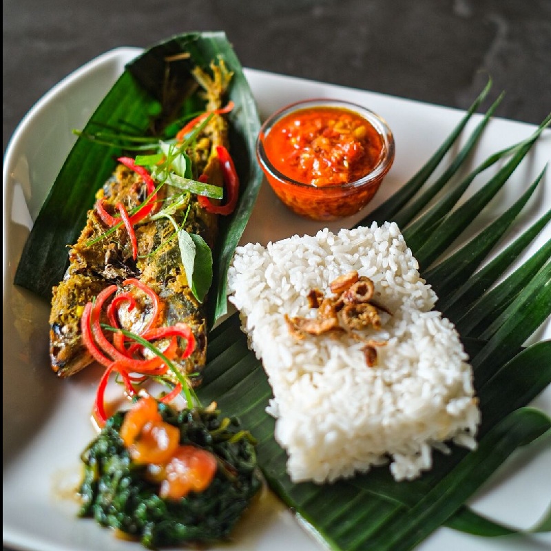 Indonesia - Archipelago - Ikan Pepes Plecing Kangkung | Neo+ Green ...