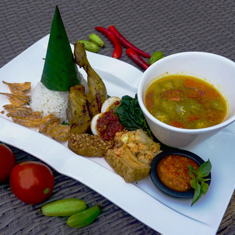 Indonesia - Archipelago - Nasi Campur Khas Banyuwangi | ASTON Banyuwangi Hotel | East Java ...